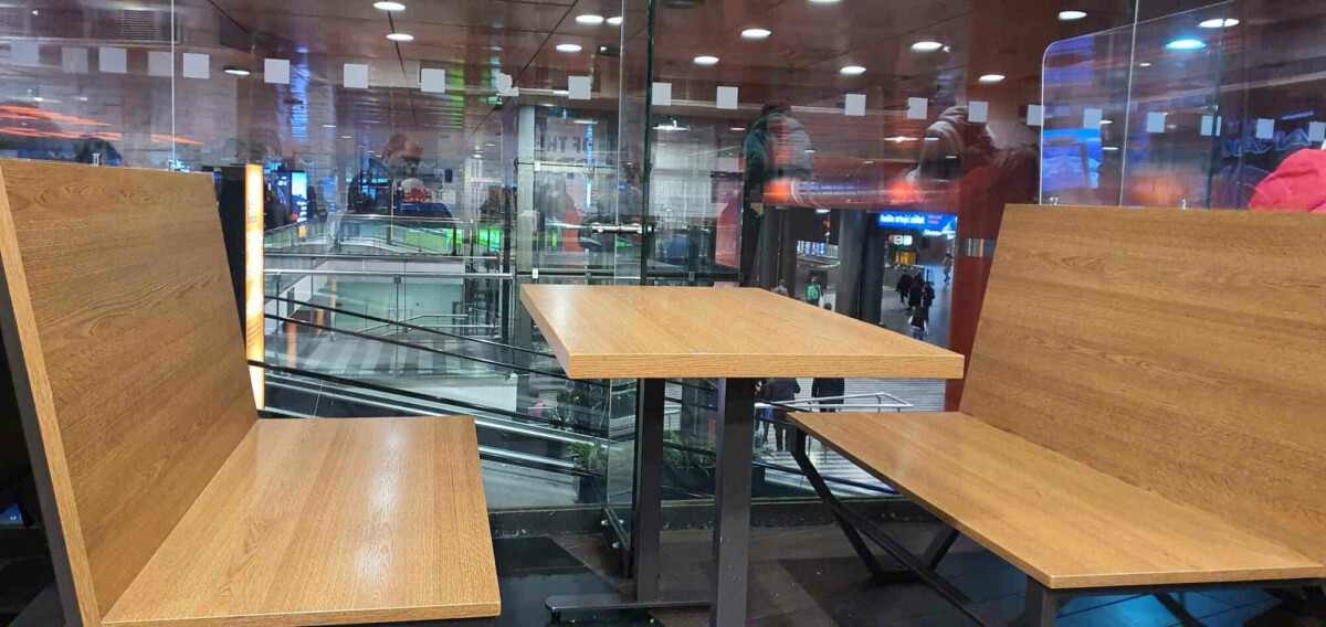 Praha hlavní nádraží - obchody, služby, restaurace - Vlakem jednoduše
