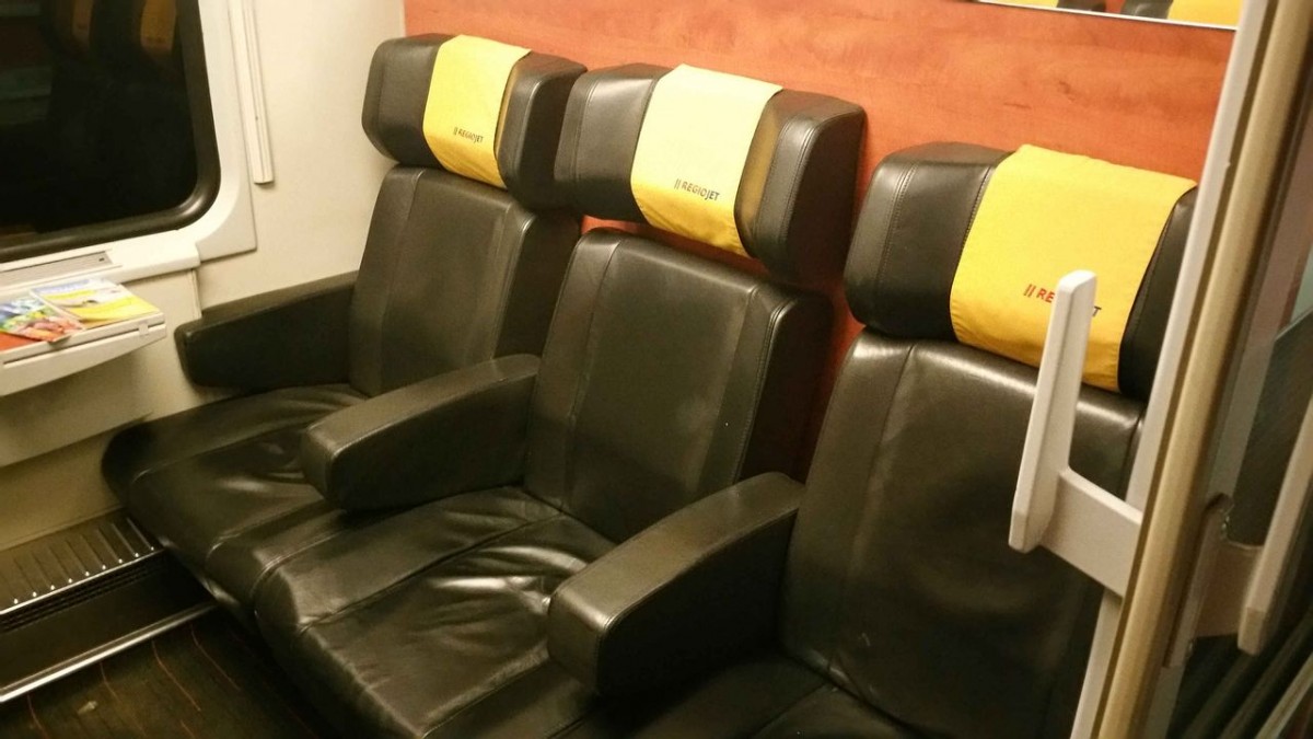 Popis osobních železničních vozu RegioJet Bmz 28-91 Standard - Vlakem ...