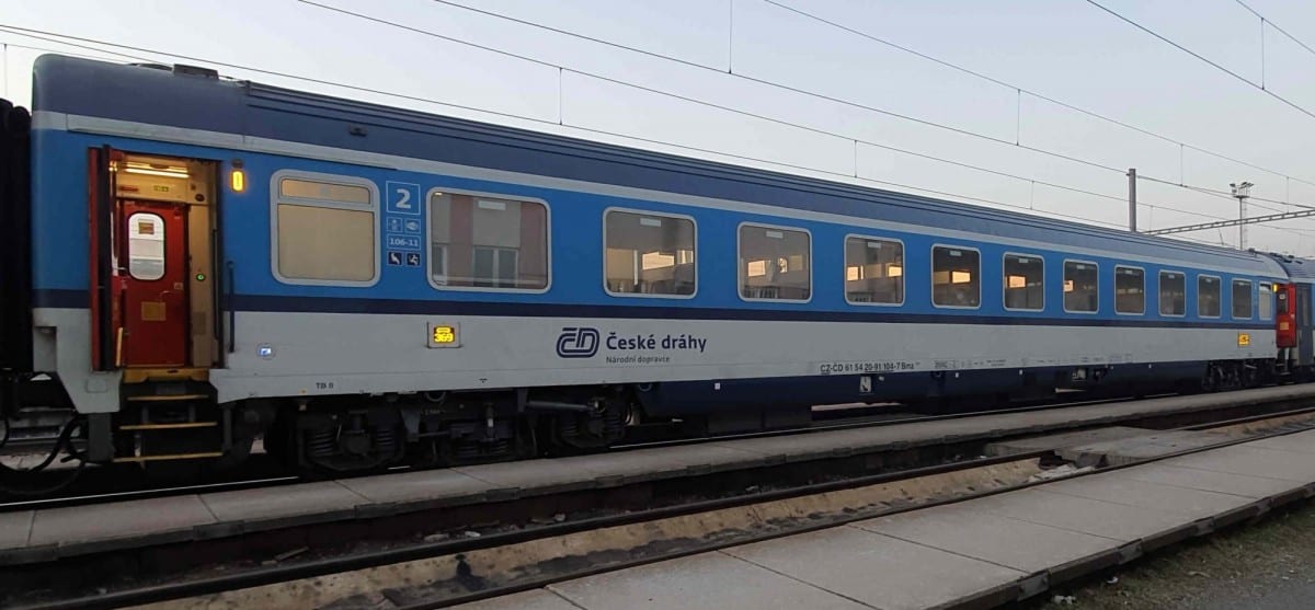 Popis a hodnocení vozu Bmz 224 - Vlakem jednoduše