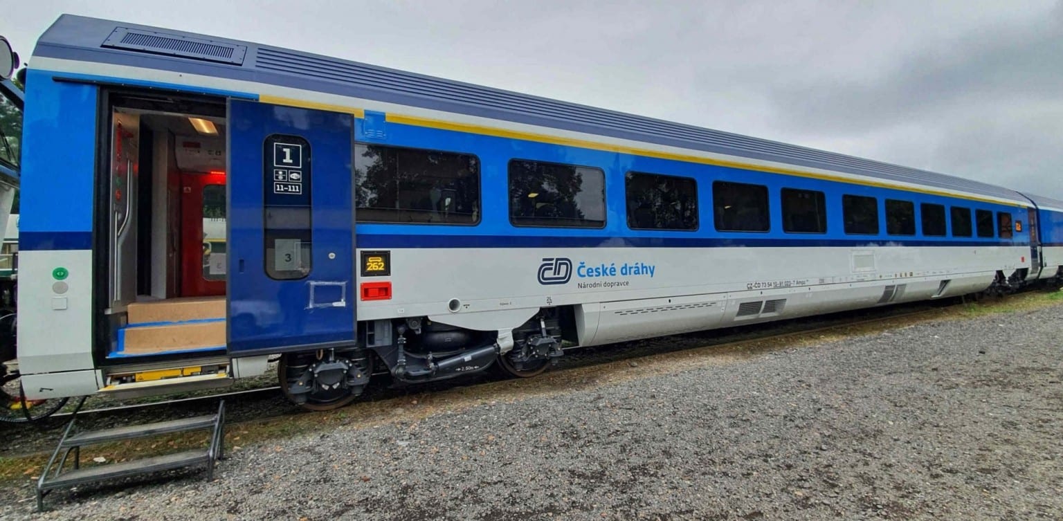 Popis a hodnocení vozu InterJet Ampz 894 - Vlakem jednoduše