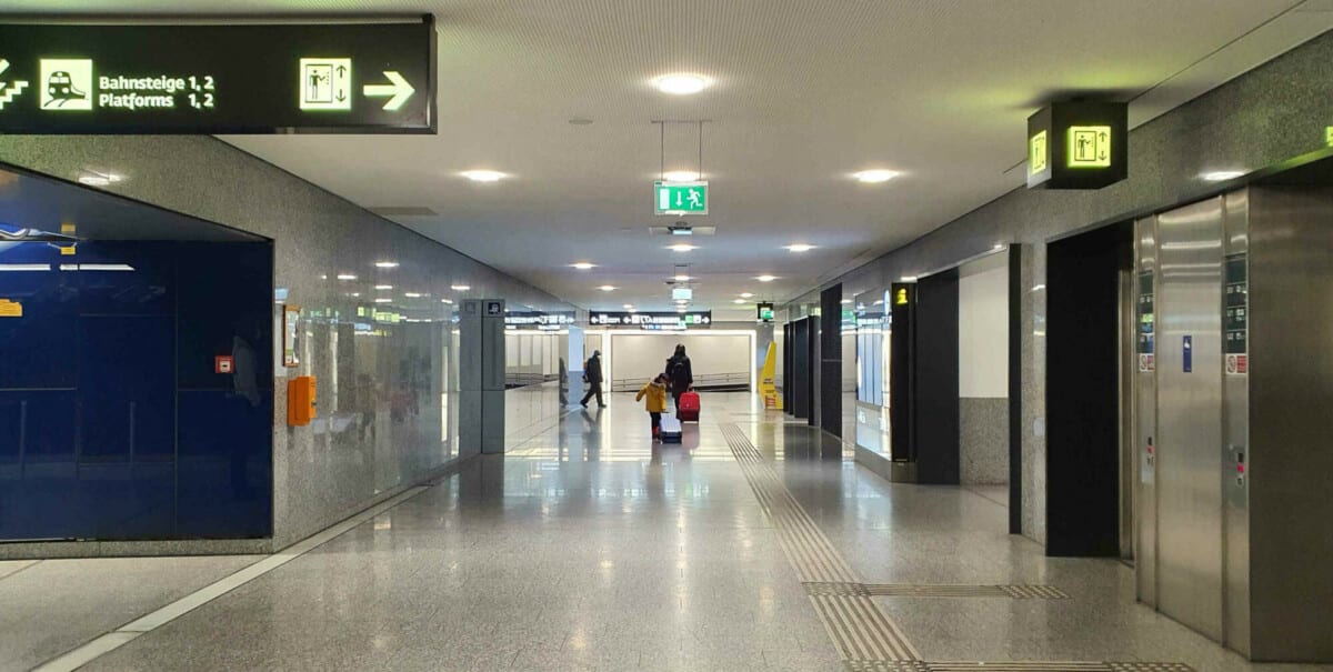 Popis a hodnocení nádraží Vídeň - letiště - Vlakem jednoduše