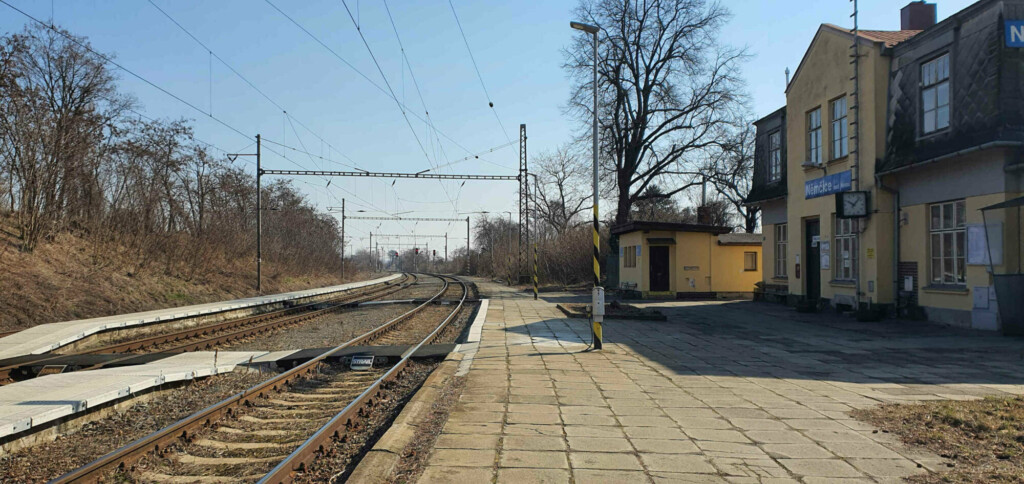 Popis a hodnocení nádraží Němčice nad Hanou - Vlakem jednoduše