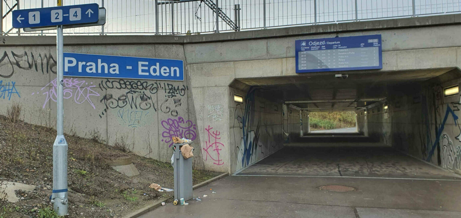 Popis a hodnocení nádraží Praha-Eden - Vlakem jednoduše