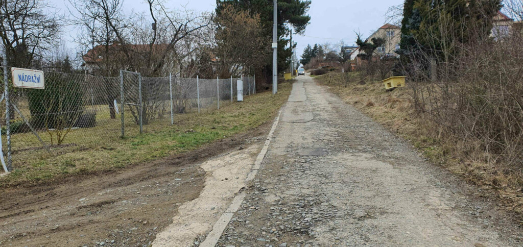 Omice zastávka - popis a fotky - cestujte Vlakem jednoduše